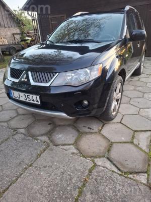 Melns Mitsubishi Outlander 2007 Jūrmala, ar dzinēja tilpumu 2.00 L un nobraukumu 225 tūkst. km par 2800 €, foto 3 vietnē AUTOMOTO.COM.LV