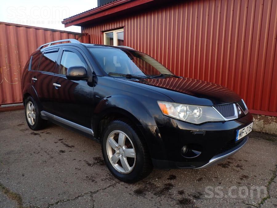 Melns Mitsubishi Outlander 2008 Liepāja, ar dzinēja tilpumu 2.20 L un nobraukumu 373 tūkst. km par 3950 €, foto 1 vietnē AUTOMOTO.COM.LV