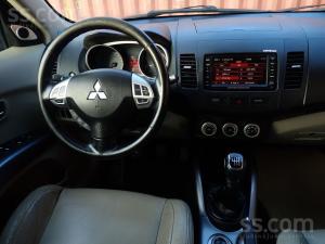 Melns Mitsubishi Outlander 2008 Liepāja, ar dzinēja tilpumu 2.20 L un nobraukumu 373 tūkst. km par 3950 €, foto 7 vietnē AUTOMOTO.COM.LV