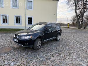 Melns Mitsubishi Outlander 2008 Jēkabpils, ar dzinēja tilpumu 2.20 L un nobraukumu 270 tūkst. km par 4450 €, foto  vietnē AUTOMOTO.COM.LV