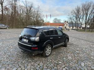 Melns Mitsubishi Outlander 2008 Jēkabpils, ar dzinēja tilpumu 2.20 L un nobraukumu 270 tūkst. km par 4450 €, foto 4 vietnē AUTOMOTO.COM.LV