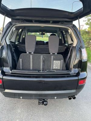 Black Mitsubishi Outlander 2008 in Kaunas, with an engine capacity of 2.20 L and mileage of 271 thousand km for 3150 €, photo 10 on AUTOMOTO.COM.LV