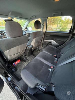 Black Mitsubishi Outlander 2008 in Kaunas, with an engine capacity of 2.20 L and mileage of 271 thousand km for 3150 €, photo 20 on AUTOMOTO.COM.LV