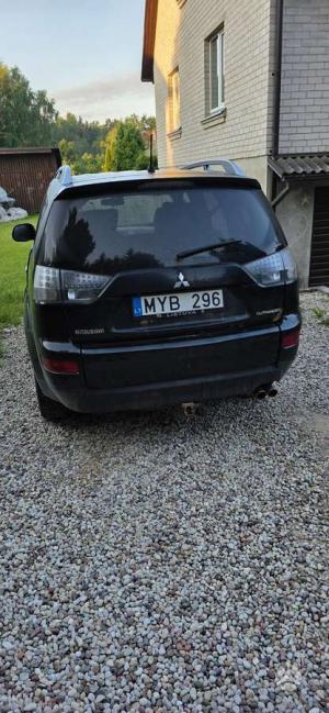 Melns Mitsubishi Outlander 2008 Utena, ar dzinēja tilpumu 2.18 L un nobraukumu 420 tūkst. km par 2200 €, foto 4 vietnē AUTOMOTO.COM.LV