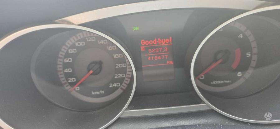 Melns Mitsubishi Outlander 2008 Utena, ar dzinēja tilpumu 2.18 L un nobraukumu 420 tūkst. km par 2200 €, foto 9 vietnē AUTOMOTO.COM.LV