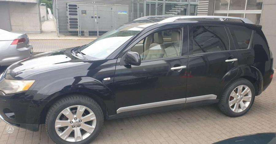 Melns Mitsubishi Outlander 2008 Viļņa, ar dzinēja tilpumu 2.36 L un nobraukumu 137 tūkst. km par 5400 €, foto 1 vietnē AUTOMOTO.COM.LV