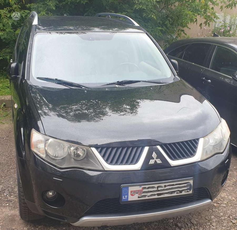 Melns Mitsubishi Outlander 2008 Viļņa, ar dzinēja tilpumu 2.36 L un nobraukumu 137 tūkst. km par 5400 €, foto 6 vietnē AUTOMOTO.COM.LV