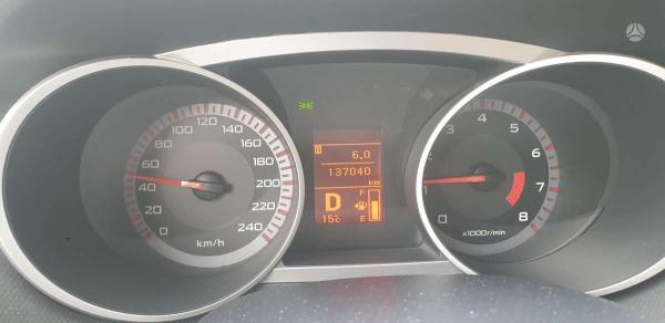 Melns Mitsubishi Outlander 2008 Viļņa, ar dzinēja tilpumu 2.36 L un nobraukumu 137 tūkst. km par 5400 €, foto 7 vietnē AUTOMOTO.COM.LV