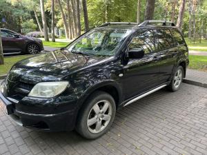 Черный Мицубиси Аутлендер 2008 в Паланга, объемом двигателя 2.40 л и пробегом 226 тыс. км за 1750 €, фото 3 на AUTOMOTO.COM.LV