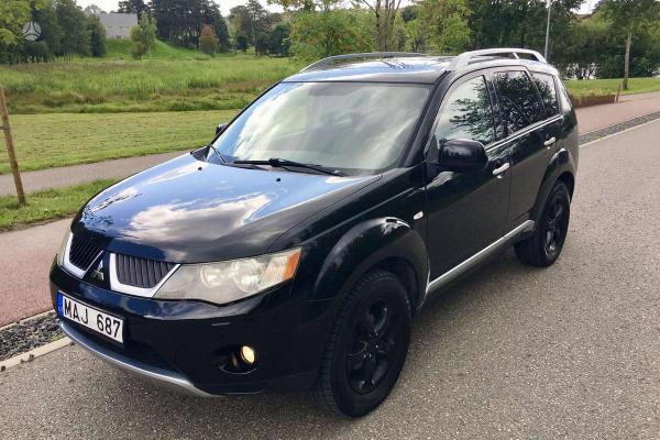 Melns Mitsubishi Outlander 2008 Viļņa, ar dzinēja tilpumu 2.18 L un nobraukumu 306 tūkst. km par 3950 €, foto 2 vietnē AUTOMOTO.COM.LV