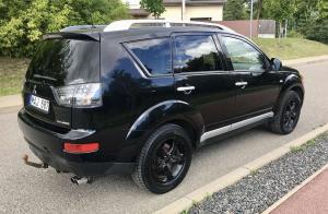 Melns Mitsubishi Outlander 2008 Viļņa, ar dzinēja tilpumu 2.18 L un nobraukumu 306 tūkst. km par 3950 €, foto 7 vietnē AUTOMOTO.COM.LV
