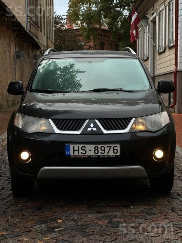 Melns Mitsubishi Outlander 2008 Cēsis, ar dzinēja tilpumu 2.40 L un nobraukumu 377 tūkst. km par 2690 €, foto 10 vietnē AUTOMOTO.COM.LV
