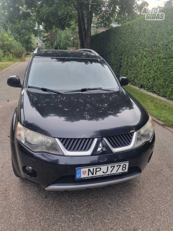 Mitsubishi Outlander 2008 Viļņa vietnē Melns Mitsubishi Outlander 2008 Viļņa, ar dzinēja tilpumu 2.40 L un nobraukumu 264 tūkst. km par 2200 €, foto 1 vietnē AUTOMOTO.COM.LV