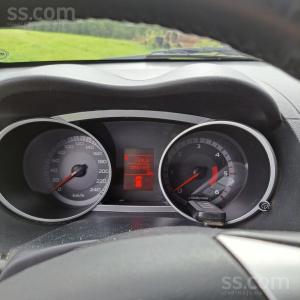 Melns Mitsubishi Outlander 2009 Alūksne, ar dzinēja tilpumu 2.20 L un nobraukumu 326 tūkst. km par 5500 €, foto 6 vietnē AUTOMOTO.COM.LV