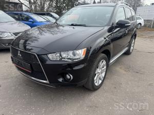 Black Mitsubishi Outlander 2010 in Riga, with an engine capacity of 2.40 L and mileage of 240 thousand km for 4700 €, photo 21 on AUTOMOTO.COM.LV