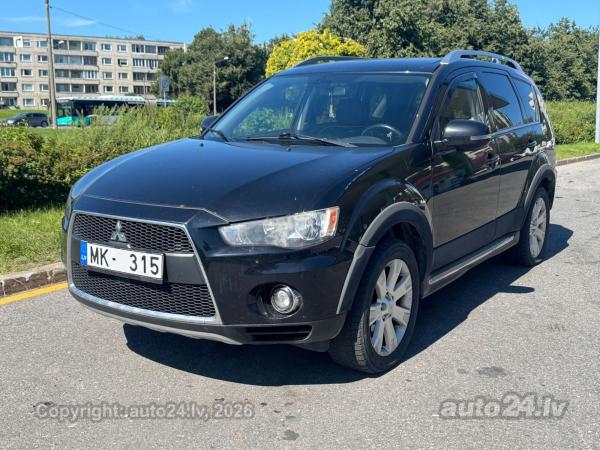 Black Mitsubishi Outlander 2010 in Tallinn, with an engine capacity of 2.20 L and mileage of 347 thousand km for 2500 €, photo 1 on AUTOMOTO.COM.LV