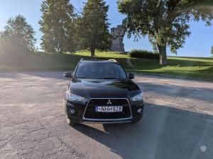 Black Mitsubishi Outlander 2010 in Kaunas, with an engine capacity of 2.18 L and mileage of 299 thousand km for 3900 €, photo  on AUTOMOTO.COM.LV