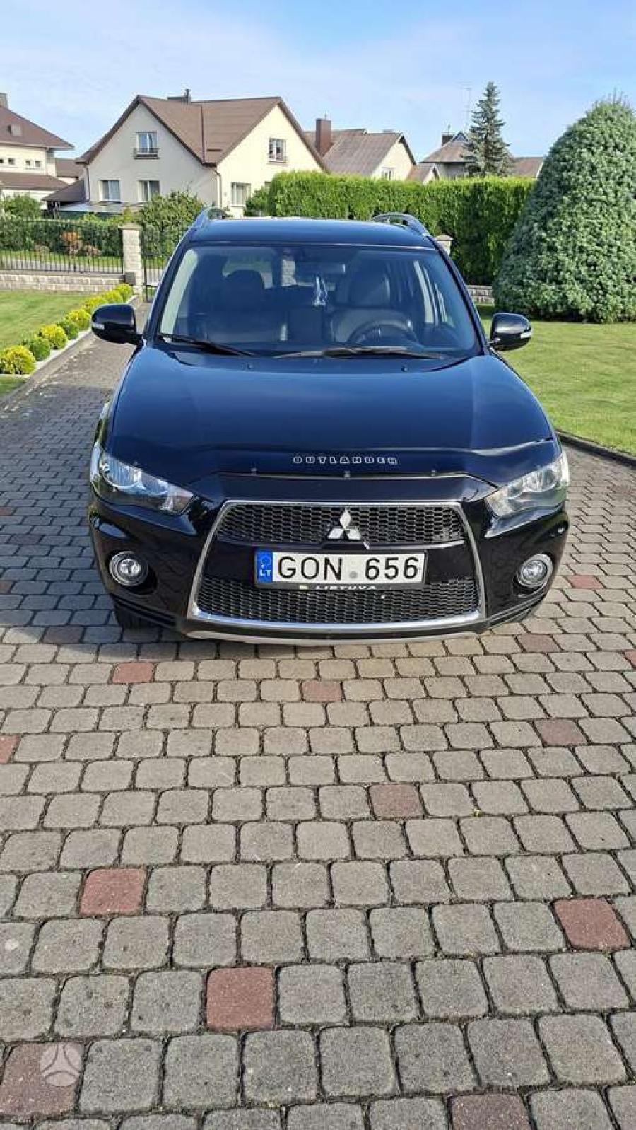 Melns Mitsubishi Outlander 2010 Plungė, ar dzinēja tilpumu 1.97 L un nobraukumu 185 tūkst. km par 3700 €, foto 3 vietnē AUTOMOTO.COM.LV