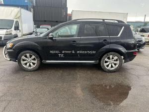 Black Mitsubishi Outlander 2011 in Panevezys, with an engine capacity of 2.20 L and mileage of 33 thousand km for 2999 €, photo 2 on AUTOMOTO.COM.LV