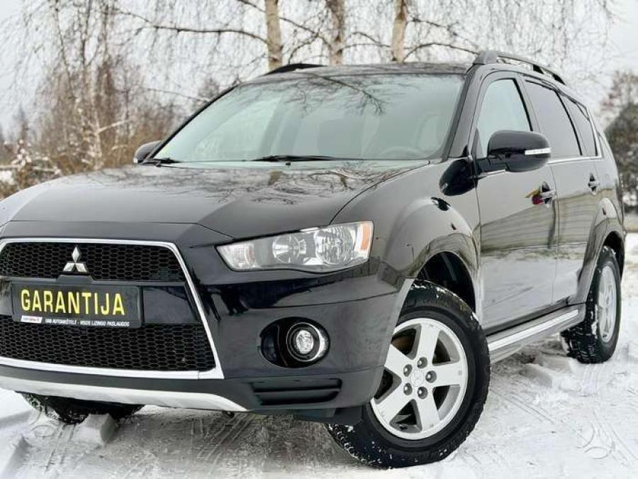 Black Mitsubishi Outlander 2011 in Siauliai, with an engine capacity of 2.20 L and mileage of 226 thousand km for 7650 €, photo 16 on AUTOMOTO.COM.LV