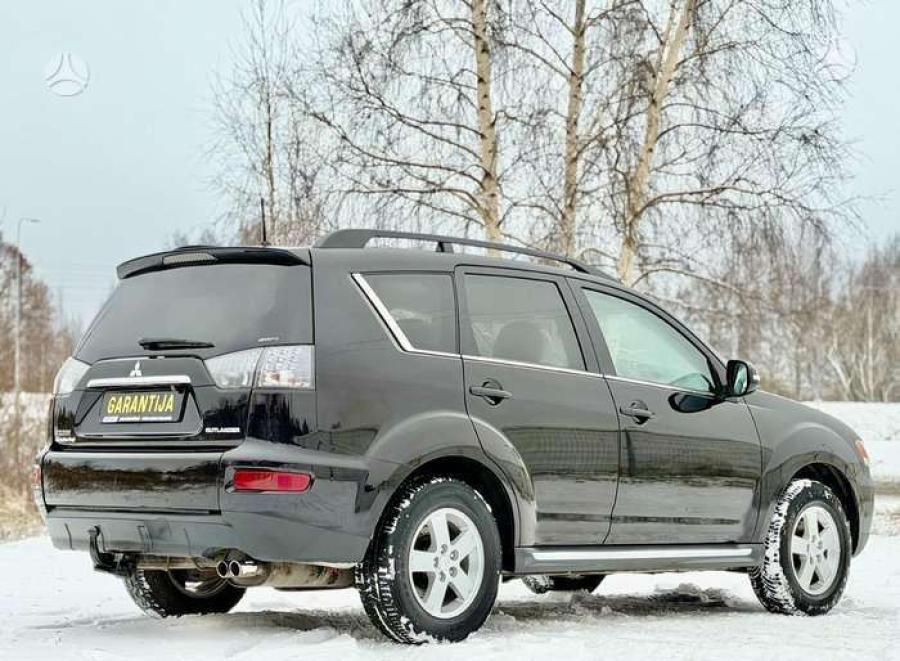 Melns Mitsubishi Outlander 2011 Šauļi, ar dzinēja tilpumu 2.20 L un nobraukumu 226 tūkst. km par 7650 €, foto 4 vietnē AUTOMOTO.COM.LV