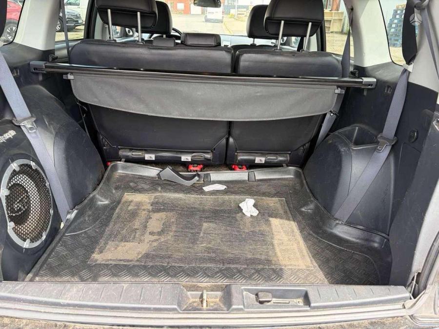 Melns Mitsubishi Outlander 2011 Kauņa, ar dzinēja tilpumu 2.18 L un nobraukumu 211 tūkst. km par 2950 €, foto 10 vietnē AUTOMOTO.COM.LV