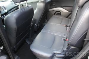 Melns Mitsubishi Outlander 2011 Liepāja, ar dzinēja tilpumu 2.30 L un nobraukumu 327 tūkst. km par 4650 €, foto 8 vietnē AUTOMOTO.COM.LV