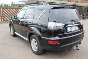 Black Mitsubishi Outlander 2011 in Liepaja, with an engine capacity of 2.30 L and mileage of 327 thousand km for 4650 €, photo 4 on AUTOMOTO.COM.LV