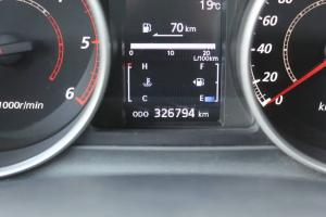 Black Mitsubishi Outlander 2011 in Liepaja, with an engine capacity of 2.30 L and mileage of 327 thousand km for 4650 €, photo 17 on AUTOMOTO.COM.LV