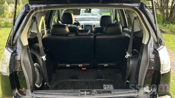 Melns Mitsubishi Outlander 2011 Rīga, ar dzinēja tilpumu 2.20 L un nobraukumu 309 tūkst. km par 4300 €, foto 5 vietnē AUTOMOTO.COM.LV