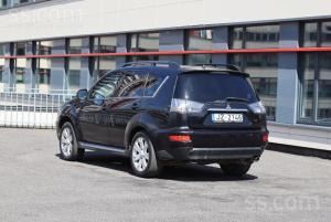 Melns Mitsubishi Outlander 2011 Rīga, ar dzinēja tilpumu 2.20 L un nobraukumu 309 tūkst. km par 3680 €, foto 5 vietnē AUTOMOTO.COM.LV