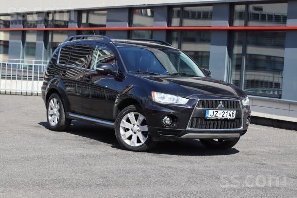 Melns Mitsubishi Outlander 2011 Rīga, ar dzinēja tilpumu 2.20 L un nobraukumu 309 tūkst. km par 3680 €, foto 1 vietnē AUTOMOTO.COM.LV