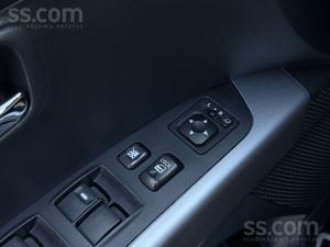 Melns Mitsubishi Outlander 2011 Tukums, ar dzinēja tilpumu 2.20 L un nobraukumu 227 tūkst. km par 6599 €, foto 16 vietnē AUTOMOTO.COM.LV