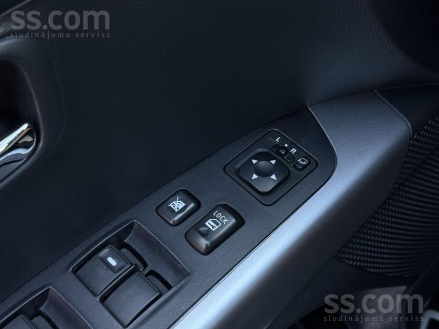 Melns Mitsubishi Outlander 2011 Tukums, ar dzinēja tilpumu 2.20 L un nobraukumu 227 tūkst. km par 6599 €, foto 16 vietnē AUTOMOTO.COM.LV