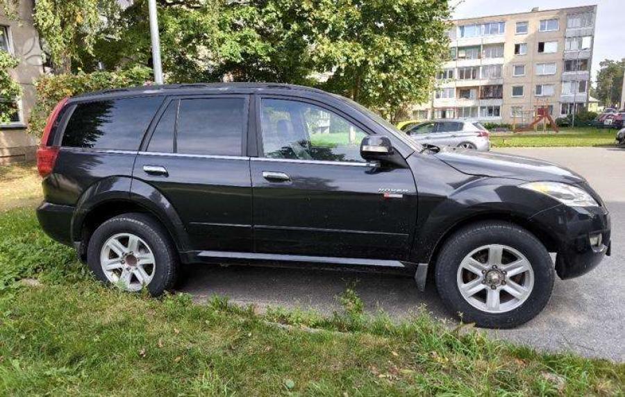 Melns Mitsubishi Outlander 2012 Viļņa, ar dzinēja tilpumu 2.39 L un nobraukumu 250 tūkst. km par 1500 €, foto 2 vietnē AUTOMOTO.COM.LV