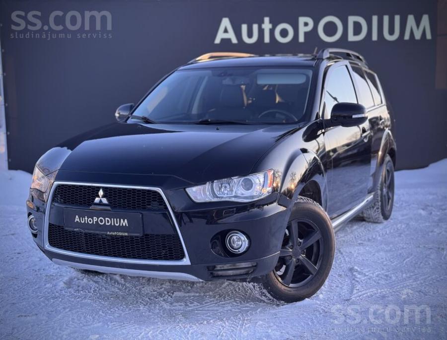 Melns Mitsubishi Outlander 2012 Rīga, ar dzinēja tilpumu 2.20 L un nobraukumu 212 tūkst. km par 4990 €, foto 1 vietnē AUTOMOTO.COM.LV