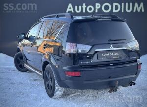 Melns Mitsubishi Outlander 2012 Rīga, ar dzinēja tilpumu 2.20 L un nobraukumu 212 tūkst. km par 4990 €, foto 2 vietnē AUTOMOTO.COM.LV