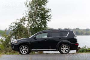 Black Mitsubishi Outlander 2012 in Riga, with an engine capacity of 2.20 L and mileage of 356 thousand km for 4250 €, photo 9 on AUTOMOTO.COM.LV