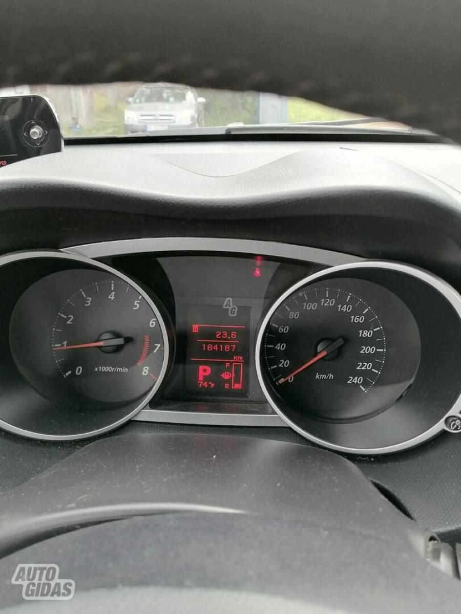 Melns Mitsubishi Outlander 2012 Šauļi, ar dzinēja tilpumu 2.40 L un nobraukumu 184 tūkst. km par 4750 €, foto 4 vietnē AUTOMOTO.COM.LV