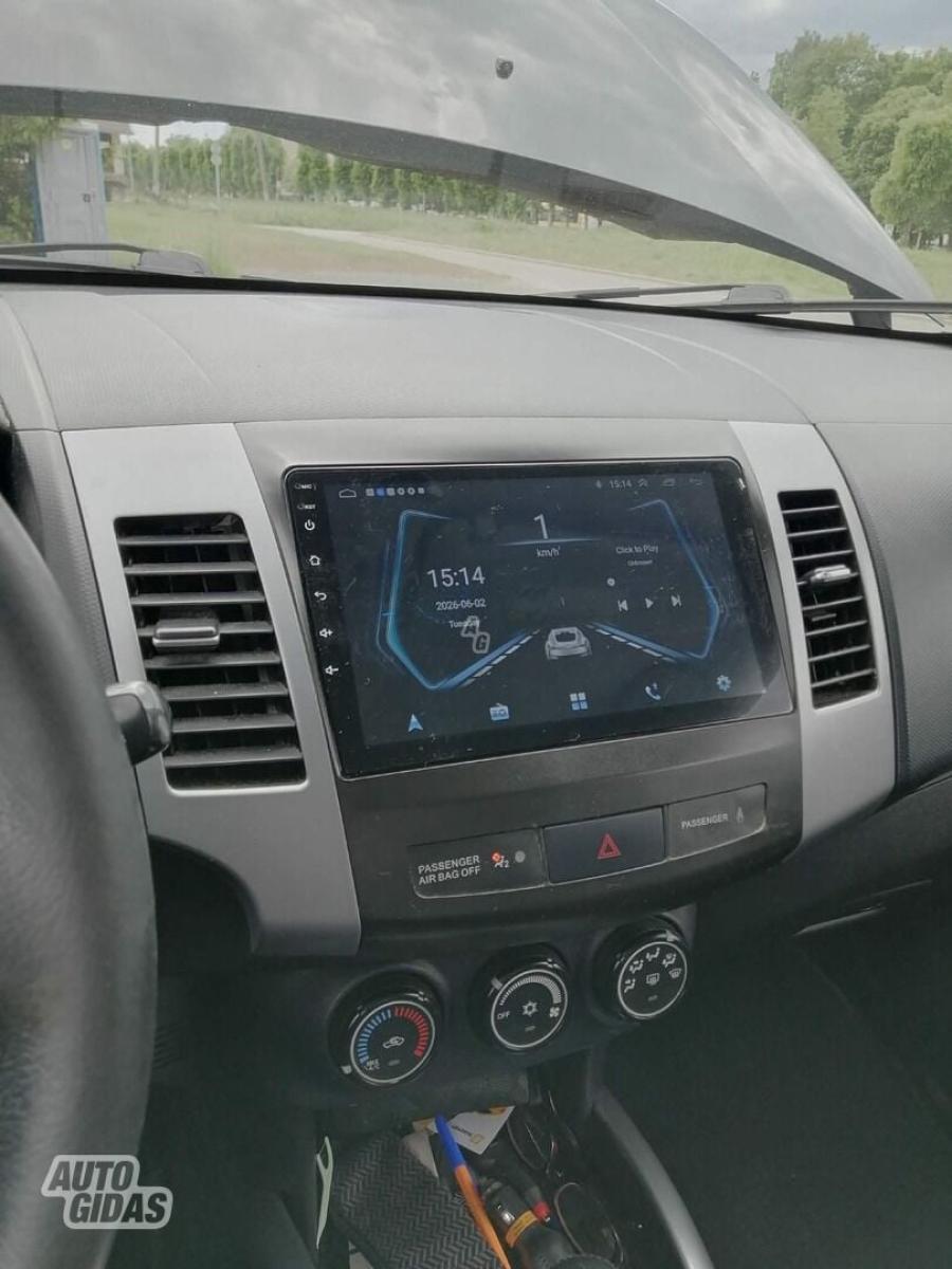 Melns Mitsubishi Outlander 2012 Šauļi, ar dzinēja tilpumu 2.40 L un nobraukumu 184 tūkst. km par 4750 €, foto 5 vietnē AUTOMOTO.COM.LV