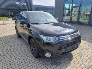 Black Mitsubishi Outlander 2012 in Siauliai, with an engine capacity of 2.30 L and mileage of 213 thousand km for 6300 €, photo  on AUTOMOTO.COM.LV