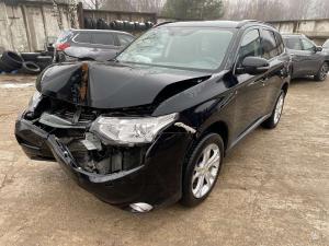 Melns Mitsubishi Outlander 2013 Tauragė, ar dzinēja tilpumu 2.27 L un nobraukumu 170 tūkst. km par 3300 €, foto 2 vietnē AUTOMOTO.COM.LV
