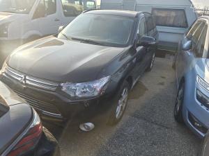 Melns Mitsubishi Outlander 2013 Marijampole, ar dzinēja tilpumu 2.00 L un nobraukumu 158 tūkst. km par 3650 €, foto  vietnē AUTOMOTO.COM.LV