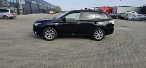Melns Mitsubishi Outlander 2013 Kauņa, ar dzinēja tilpumu 2.00 L un nobraukumu 300 tūkst. km par 6850 €, foto 3 vietnē AUTOMOTO.COM.LV