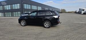 Melns Mitsubishi Outlander 2013 Kauņa, ar dzinēja tilpumu 2.00 L un nobraukumu 300 tūkst. km par 6850 €, foto 13 vietnē AUTOMOTO.COM.LV