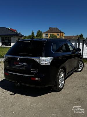 Black Mitsubishi Outlander 2013 in Klaipeda, with an engine capacity of 2.00 L and mileage of 294 thousand km for 6499 €, photo 8 on AUTOMOTO.COM.LV