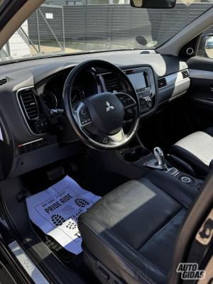 Black Mitsubishi Outlander 2013 in Klaipeda, with an engine capacity of 2.00 L and mileage of 294 thousand km for 6499 €, photo 12 on AUTOMOTO.COM.LV