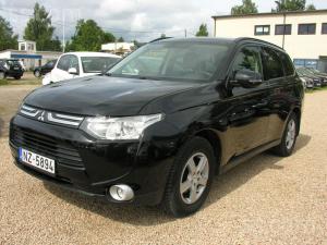 Melns Mitsubishi Outlander 2013 Rīga, ar dzinēja tilpumu 2.00 L un nobraukumu 258 tūkst. km par 7500 €, foto  vietnē AUTOMOTO.COM.LV
