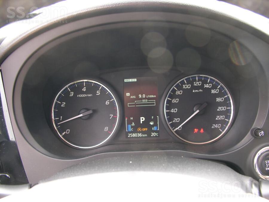 Black Mitsubishi Outlander 2013 in Riga, with an engine capacity of 2.00 L and mileage of 258 thousand km for 7500 €, photo 15 on AUTOMOTO.COM.LV