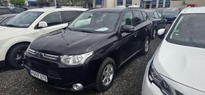 Black Mitsubishi Outlander 2013 in Siauliai, with an engine capacity of 2.27 L and mileage of 270 thousand km for 5900 €, photo 3 on AUTOMOTO.COM.LV
